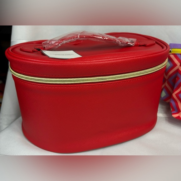 Macy's | Bags | Macys Nwt Train Case | Poshmark